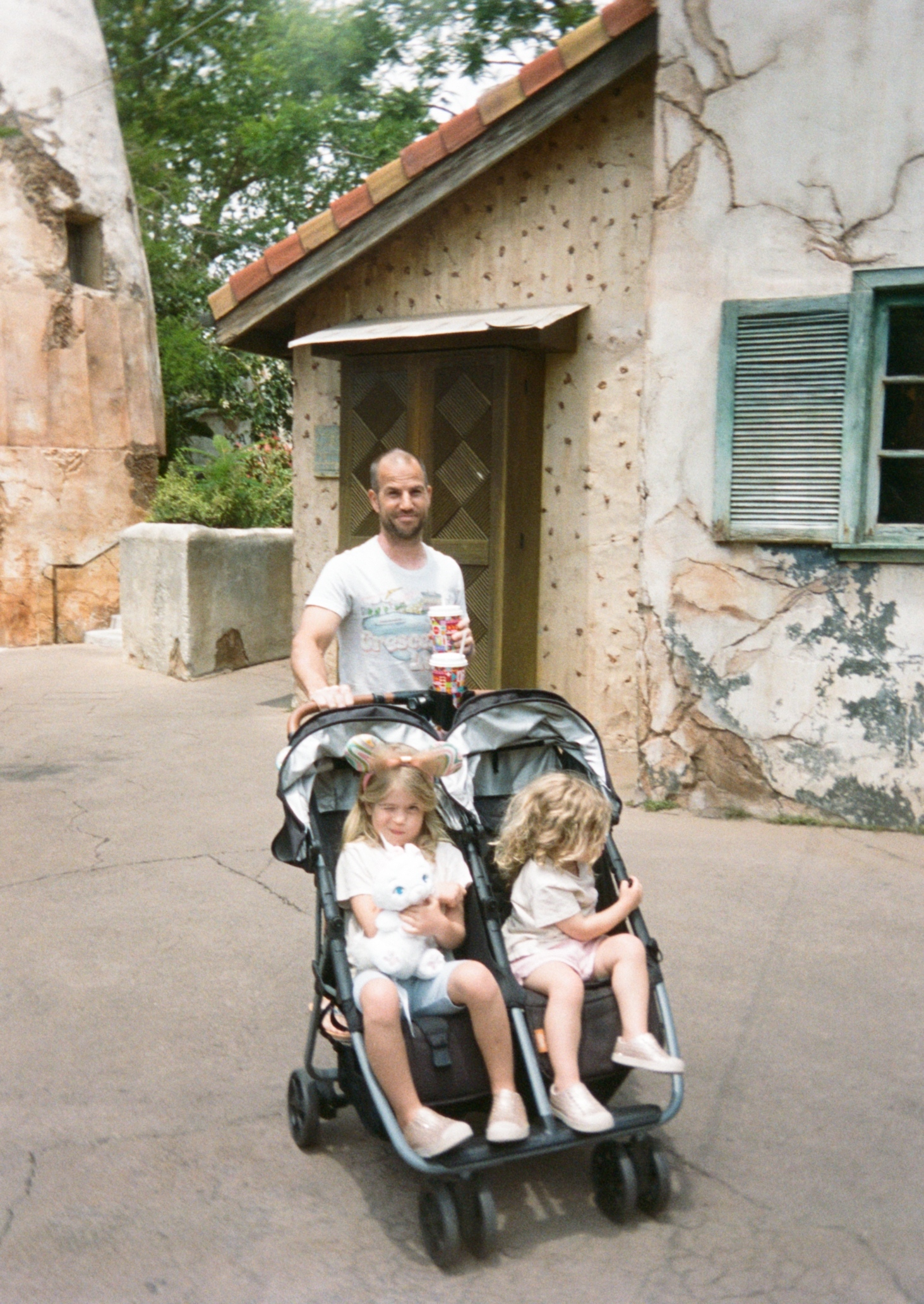 All You Need to Know About Strollers in Disney World | Somewhere Worthwhile